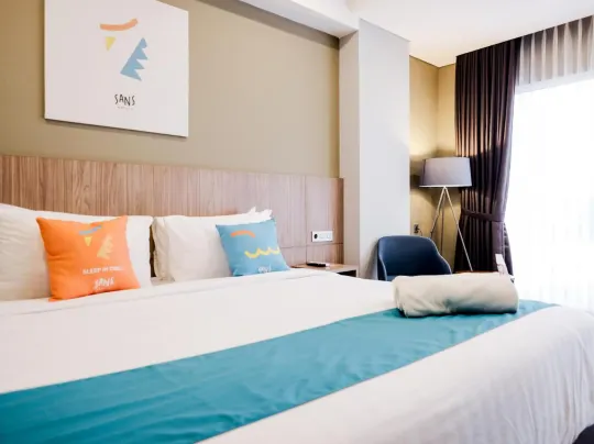 Sans Hotel Puri Indah Jakarta - West Jakarta