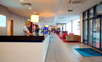 Holiday Inn Express ROTHERHAM - NORTH by IHG (Wath upon Dearne), Giá ...