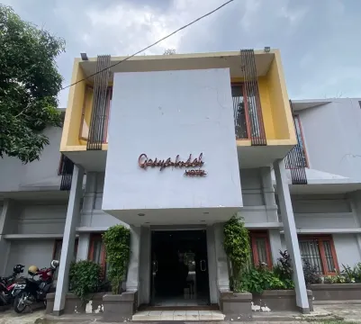 Griya Indah Hotel Near Station Bandung - Bandung