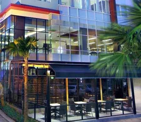 Hotel Neo Candi Simpang Lima - Semarang by Aston Reviews, Ratings ...