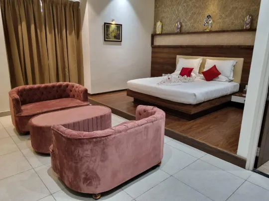 Happys Hotel - Hosur