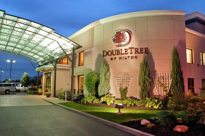 DoubleTree by Hilton Hotel Buffalo - Amherst Reviews: 103 Verified ...