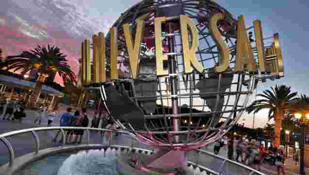 Universal Studios Hollywood + Santa Monica Beach + Hollywood Walk of ...