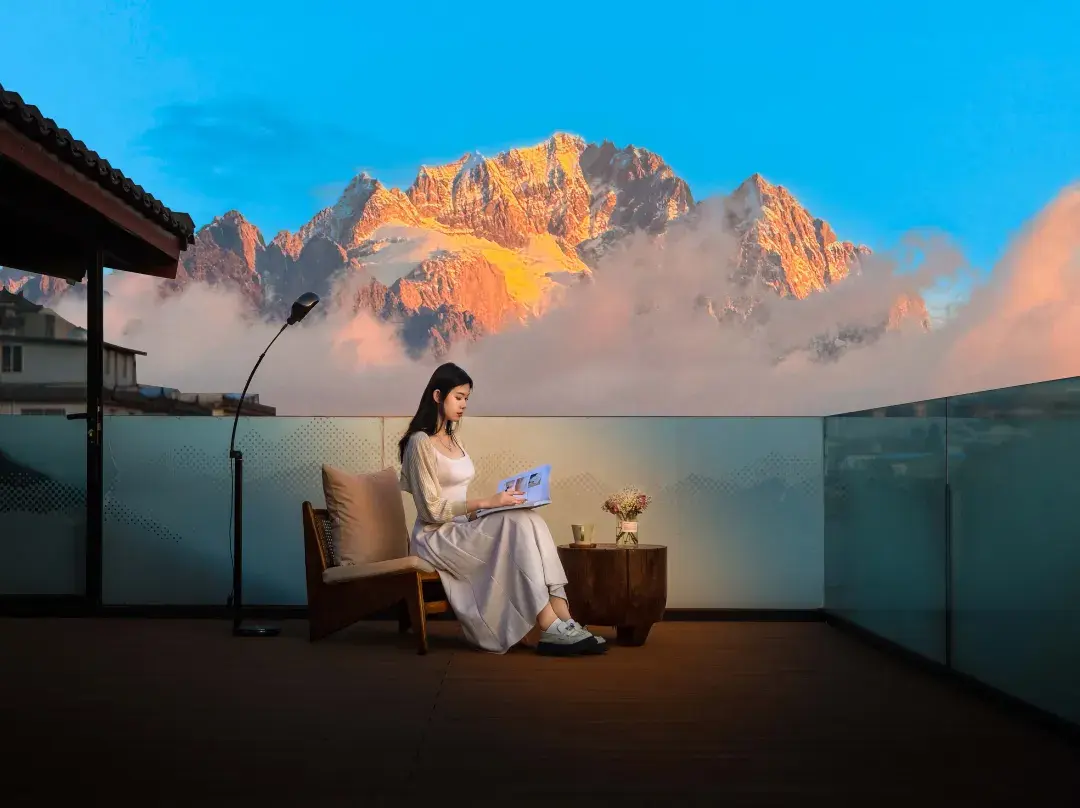 Moonlight Treasure Box Hotel - Lijiang