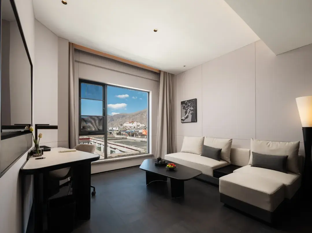 Lhasa Potala Palace Square Jiangsu Road Atour Hotel - Lhasa