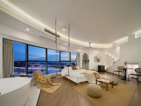 Lanshan·high Altitude River View Hotel - Chongqing
