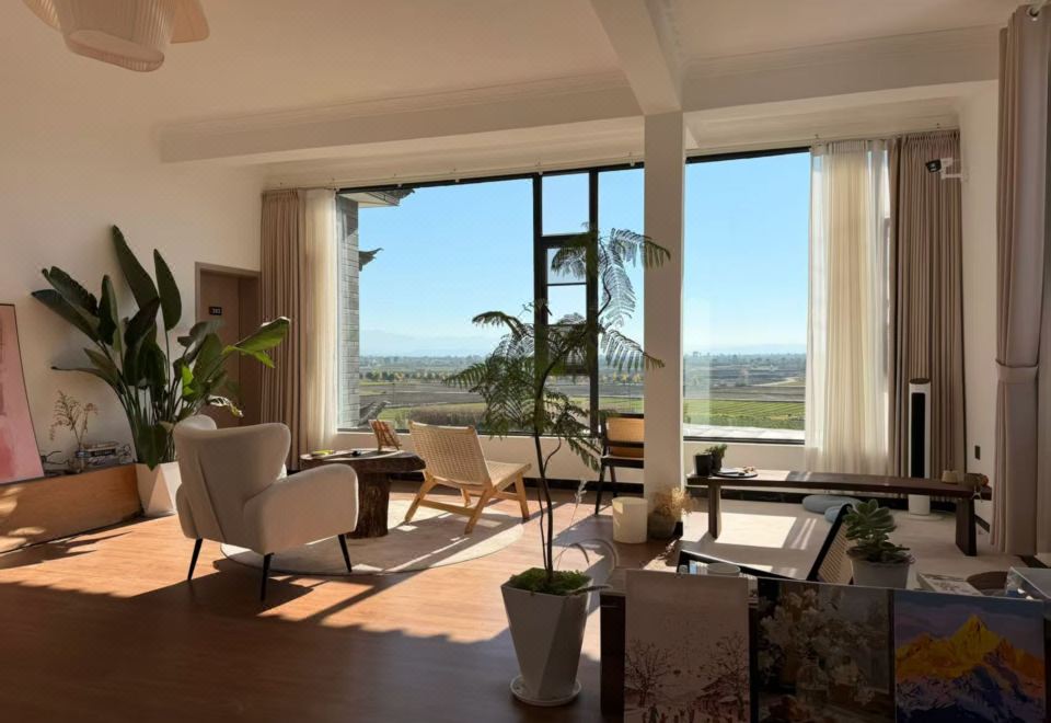 Dali Kuangye Homestay(大理况野民宿) (Дали), обновлённые цены, предложения и ...