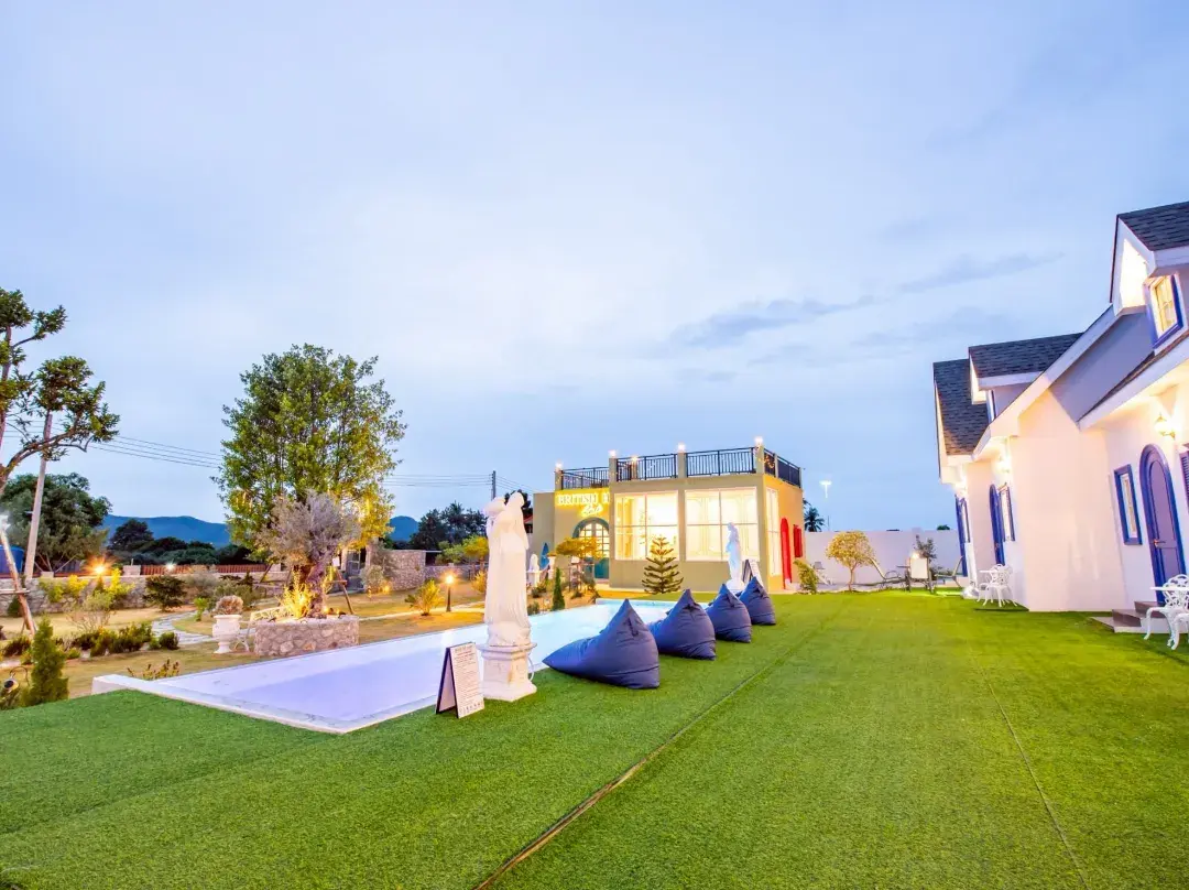 British Hill Resort& Cafe - Sattahip