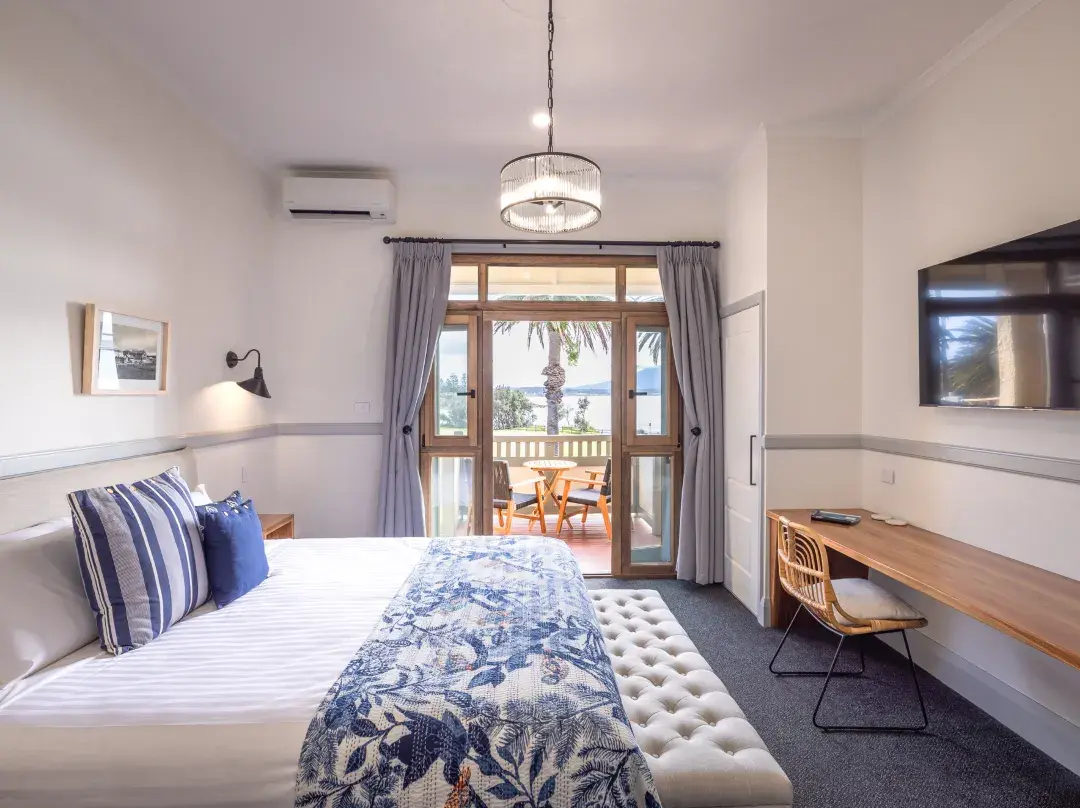Bermagui Beach Hotel - South Coast