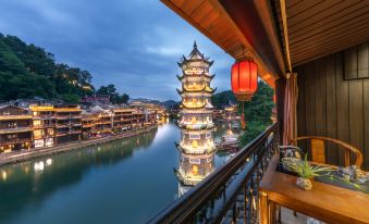Phoenix Wanfeng Yushe Light Luxury Homestay (Hongqiao Branch, Fenghuang ...