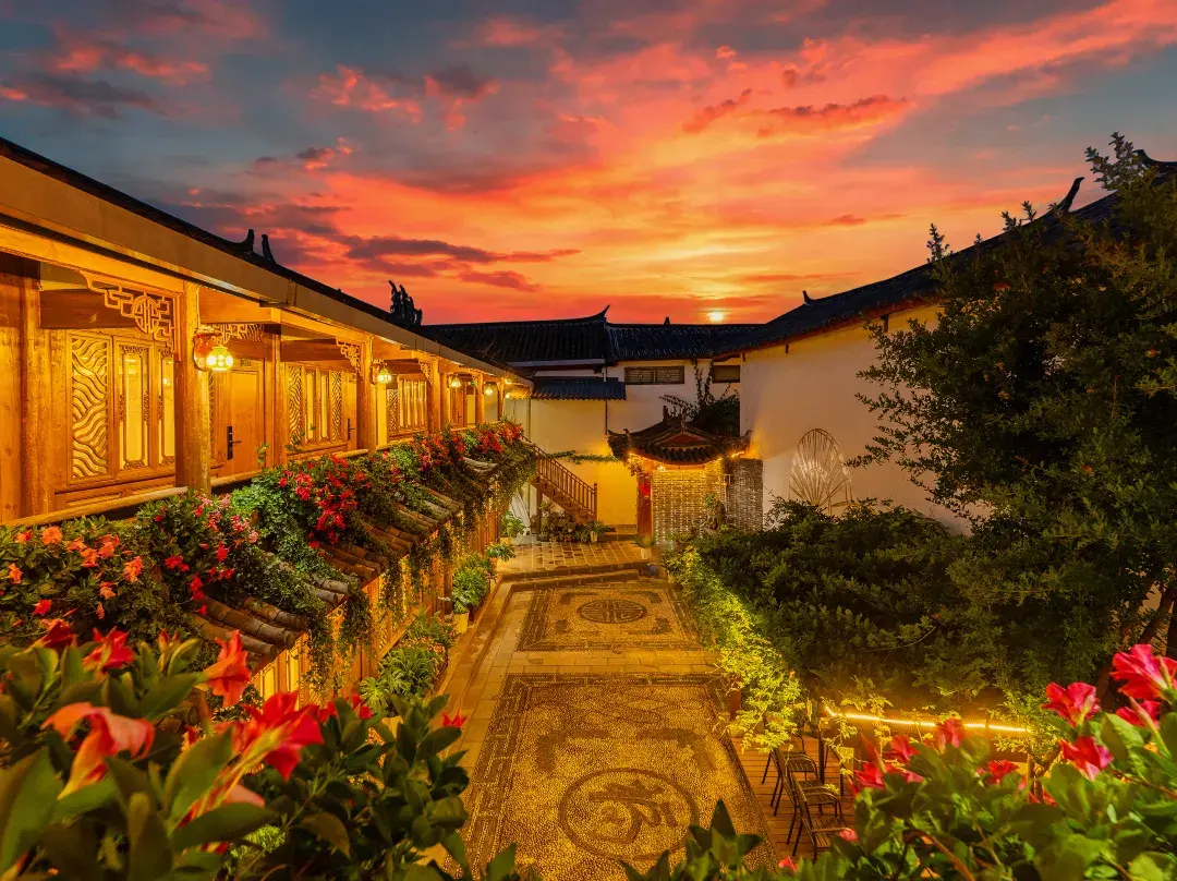 A Natural Inn - Lijiang