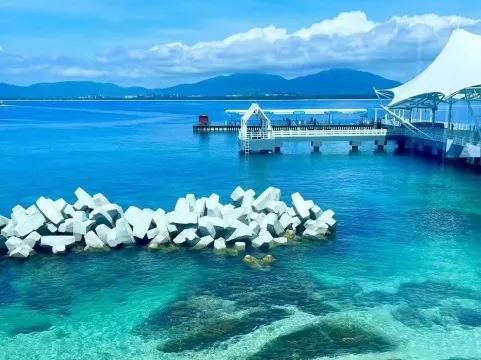 Yunhai · Jingqi Surf Hostel - Sanya