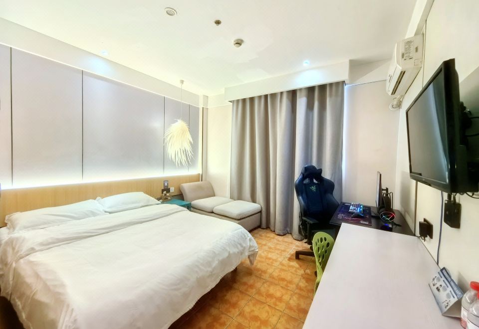 Jisu E-Sports Hotel (Shanghai Hongqiao Airport/National Exhibition and ...