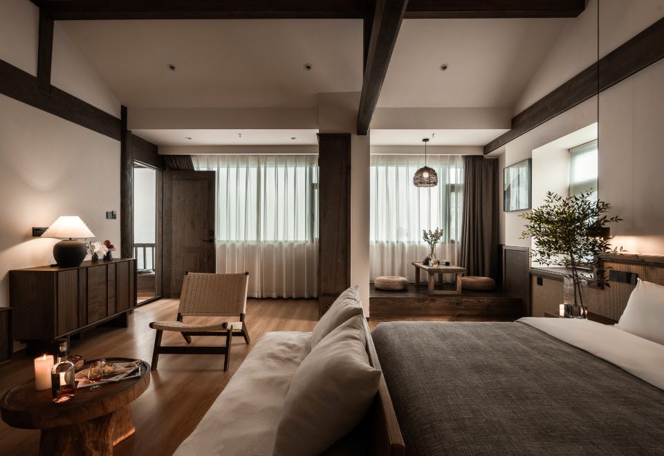 Che Ma Chi Chinese Inn(车马迟·Leisurely Wheels｜设计师精品美宿(丽江古城店)), Lijiang ...