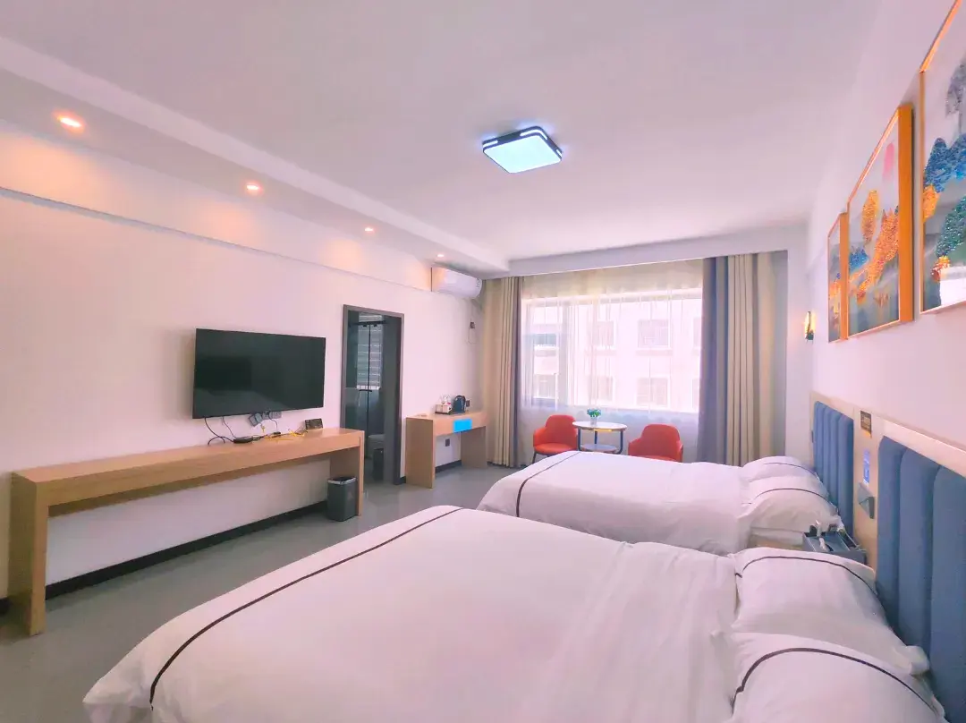 Zhaotong Dongjia Hotel - Zhaotong