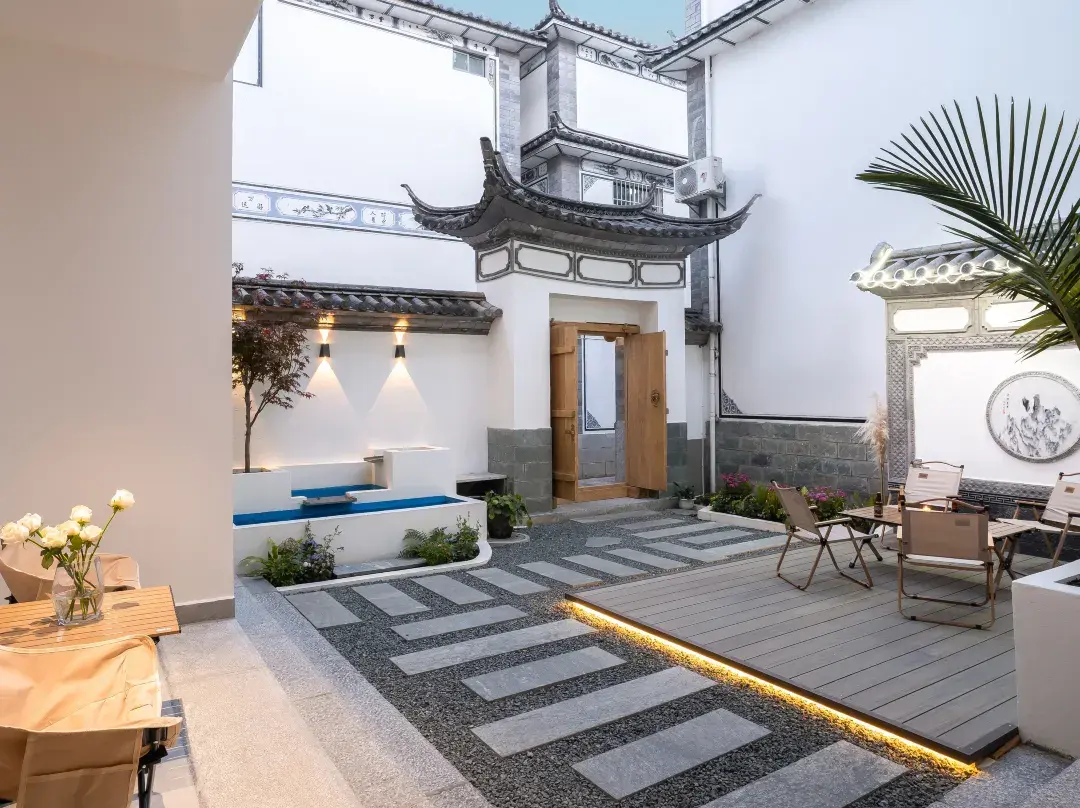 North And South Courtyard - Dali