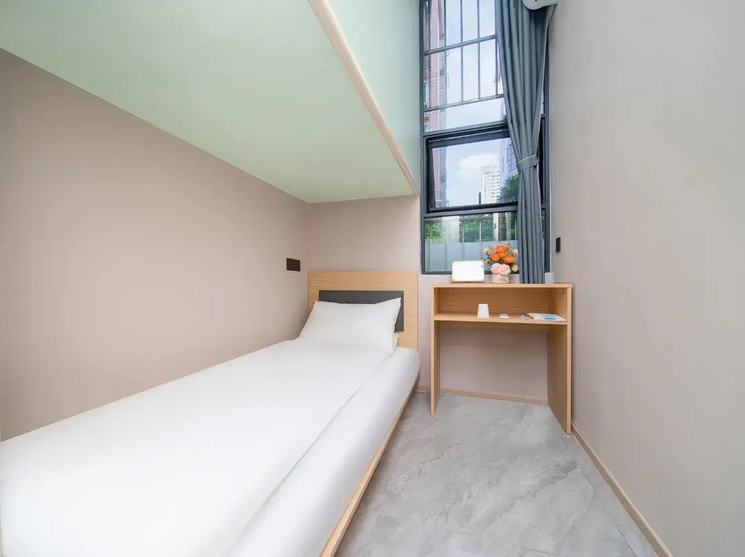 Litchi In Red · Elegant Studio - Youth Stay Inn - Guangzhou
