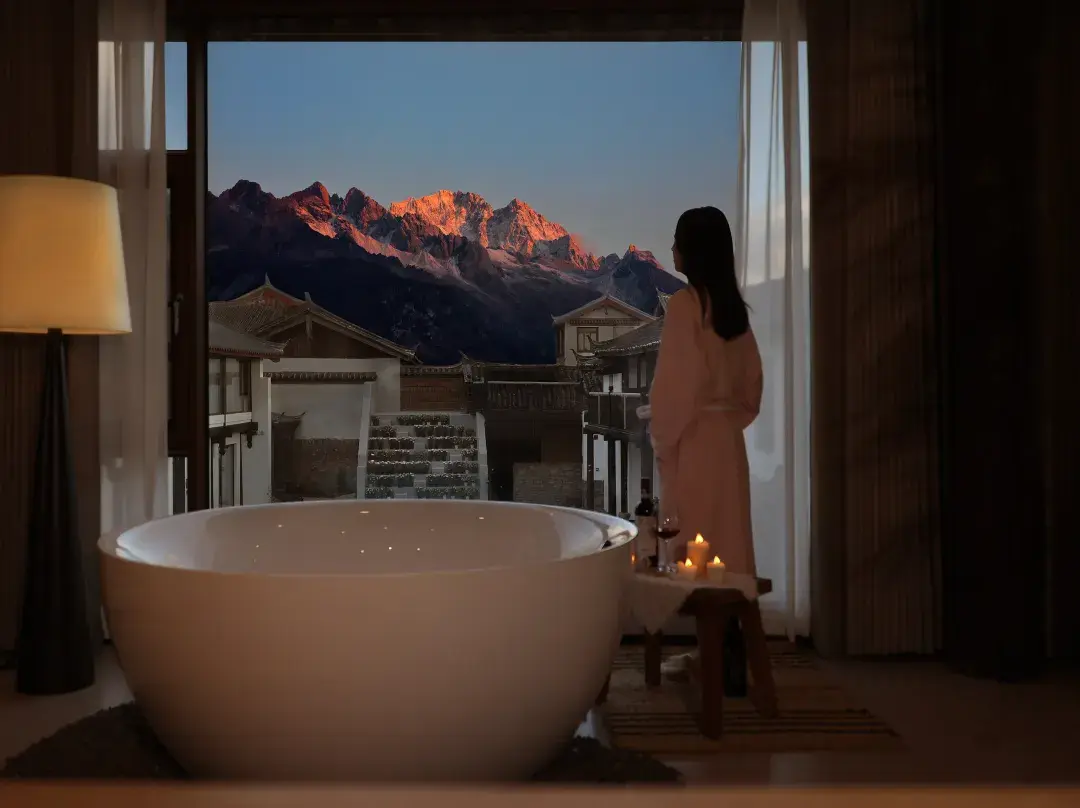 Golden Sunset Cloudpeak International Grand Villa Resort, Xixiangyuan, Baisha Ancient Town - Lijiang