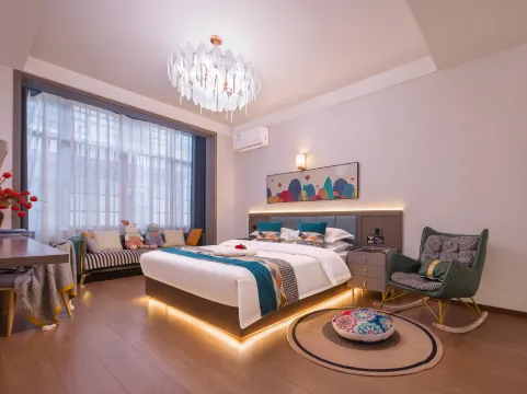 Jing Jing Deng Ni Qing She Min Su - Zhangjiajie