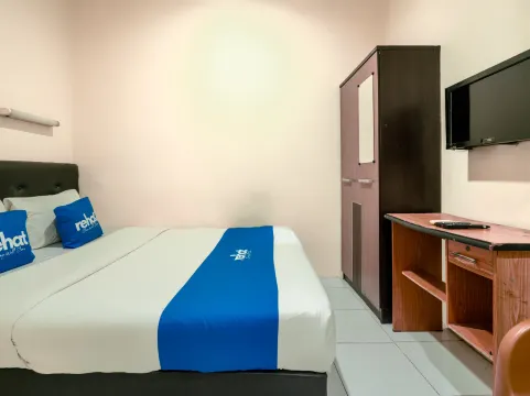 Rehat At Wahidin Guest House - Cirebon