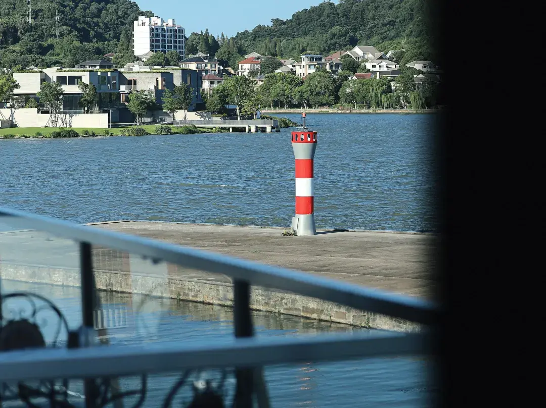 Find A Lighthouse Lake View B&b - Ningbo