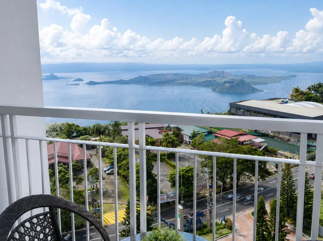 Wind Residences Taal View Near Sky Ranch - Tagaytay