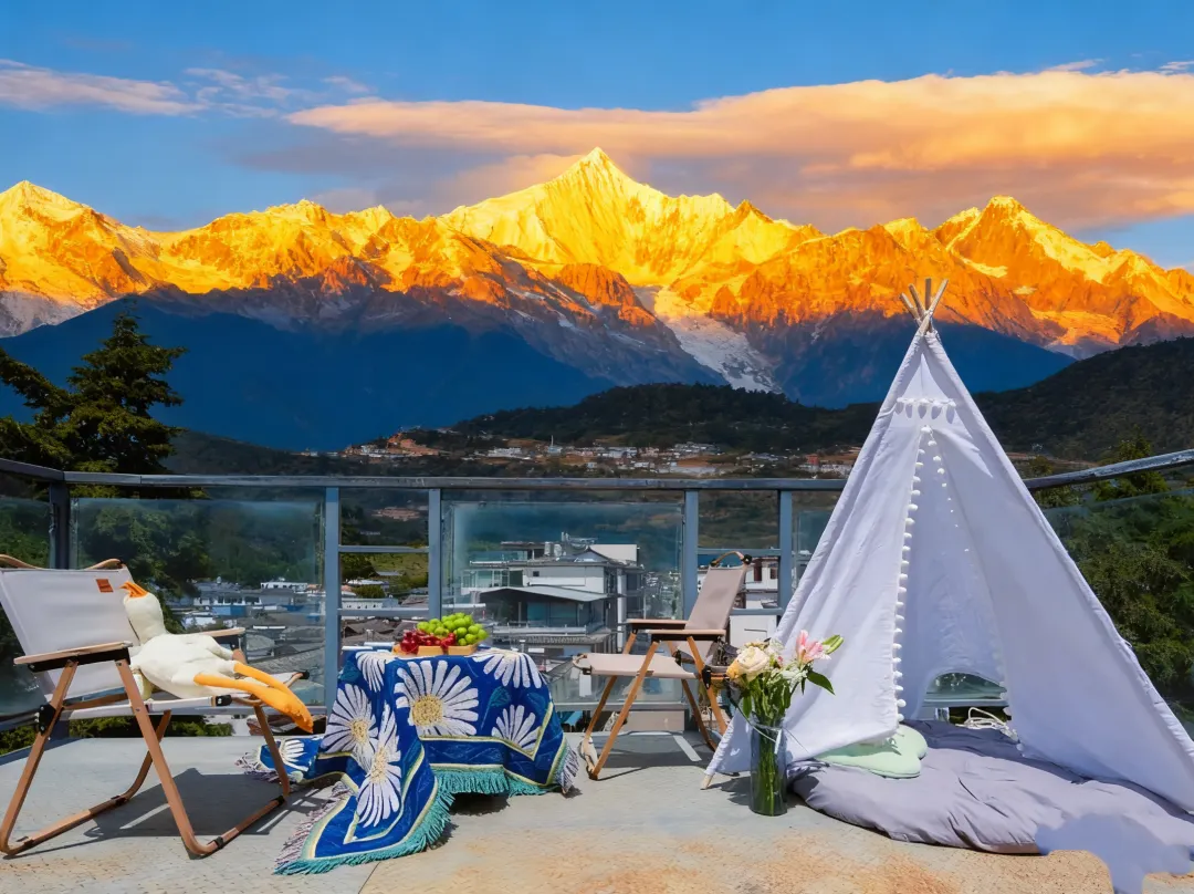 Muyunxi Snow Mountain View Beauty Su - Lijiang