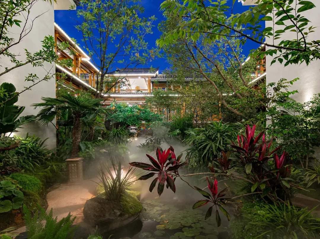Flowerword  Waterfront Inn - Lijiang