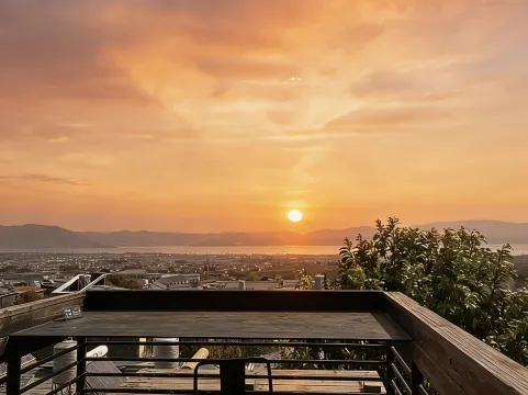 Dali Yunjue Qixue · Guanshanhai With The Wind Courtyard - Dali