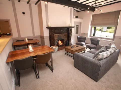 Oyo Glyn Valley Hotel - Wales