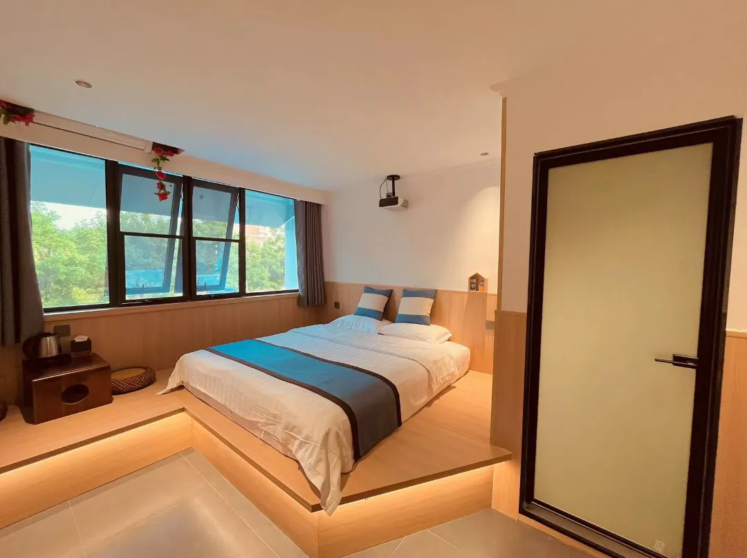 Ale Recluse Art Villa Hotel - Hebi