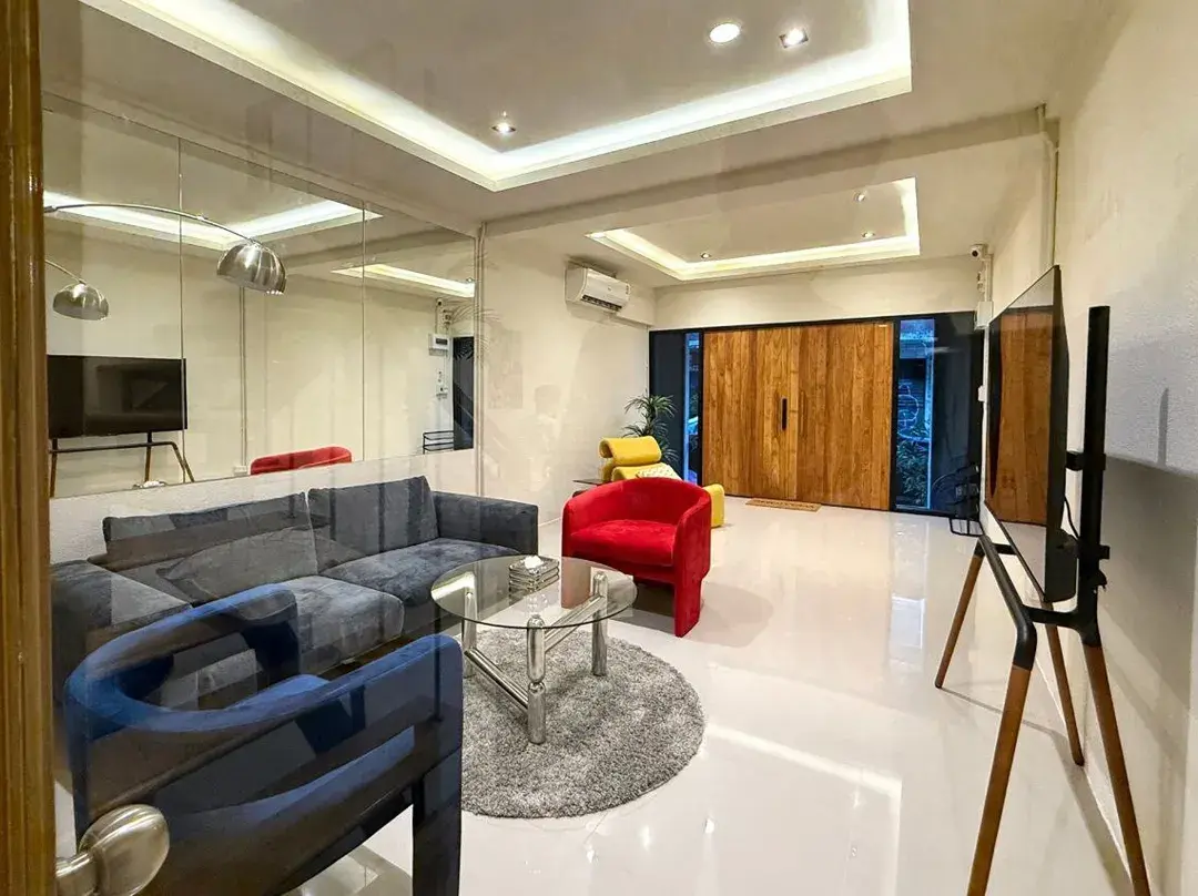 Saint Louis Stay - Yan Nawa