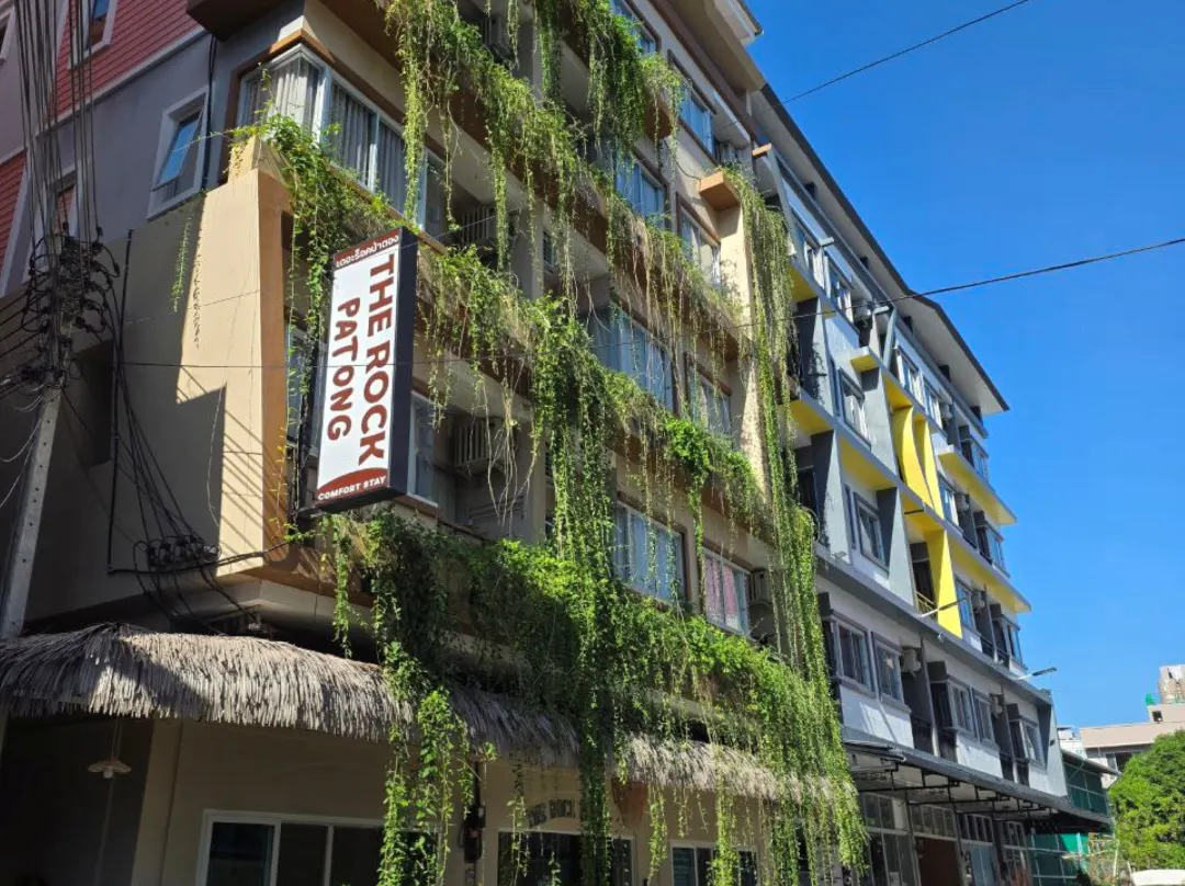 The Rock Poshtel Patong - Patong Beach