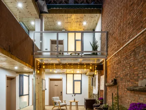 Hometown Inn ) - Luoyang