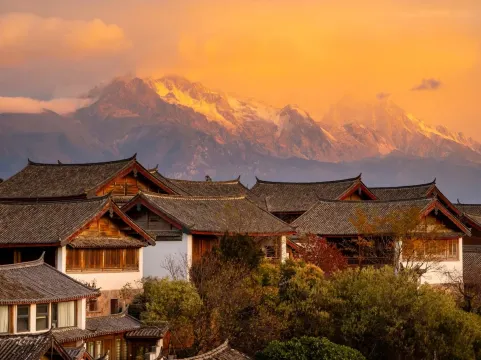 Sunny Designer Resort Hotel - Lijiang