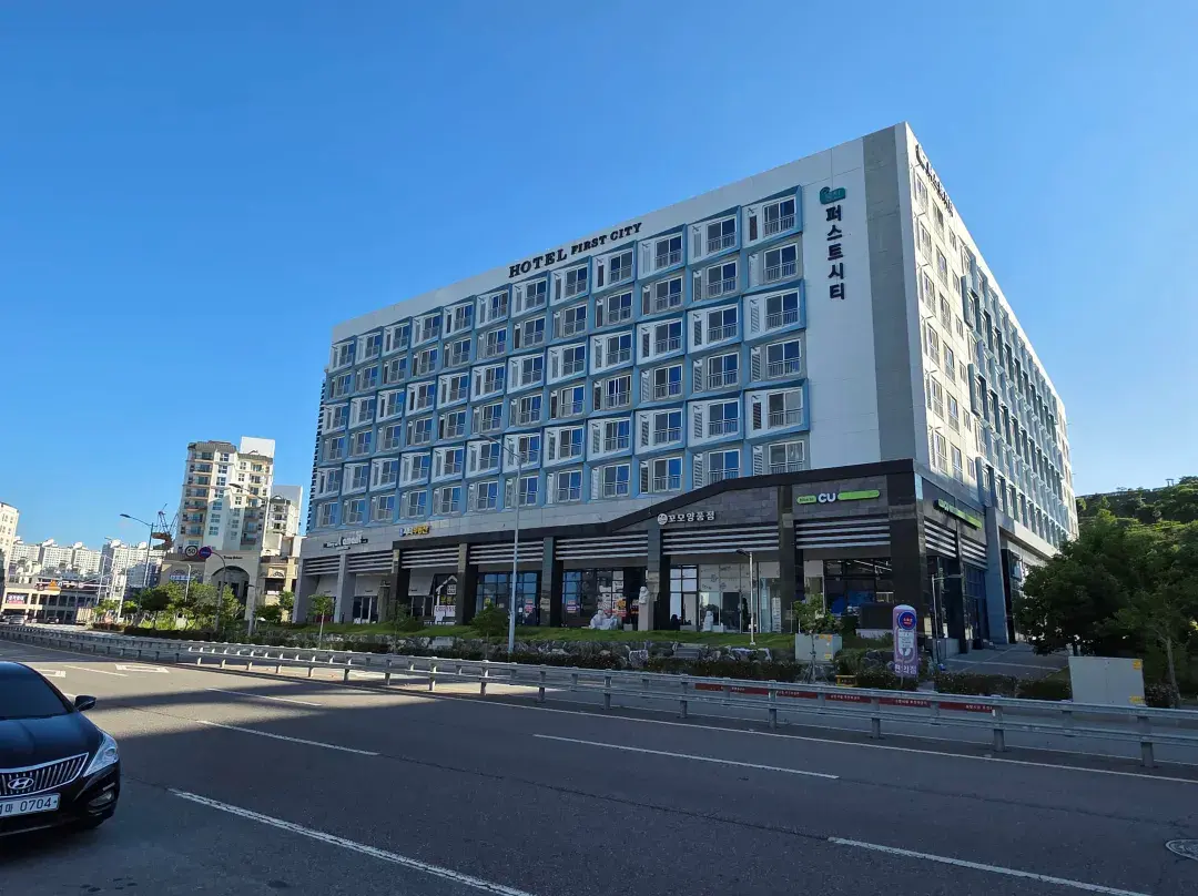 Consecutive Stay Discount! First City Hotel # #Beachfront Location - 여수시