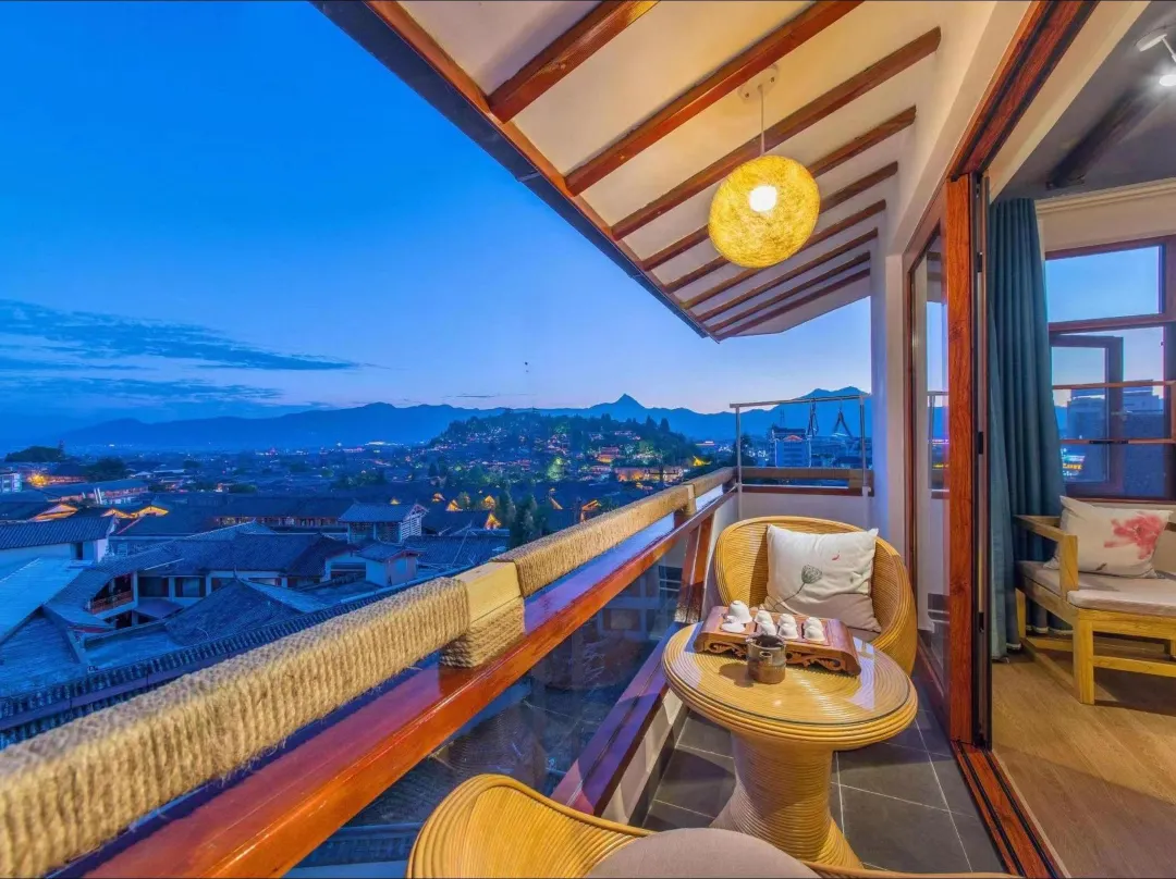 Jingyuan Piao - Exclusive Courtyard With Panoramic Forest Views & Serene Garden Retreat - 麗江市