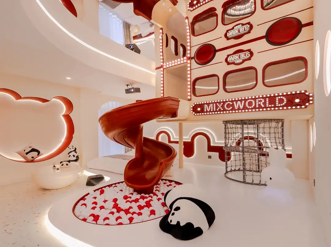 Lume White · Childhood Fun Hidden Luxury Parent Child Homestay - 成都市