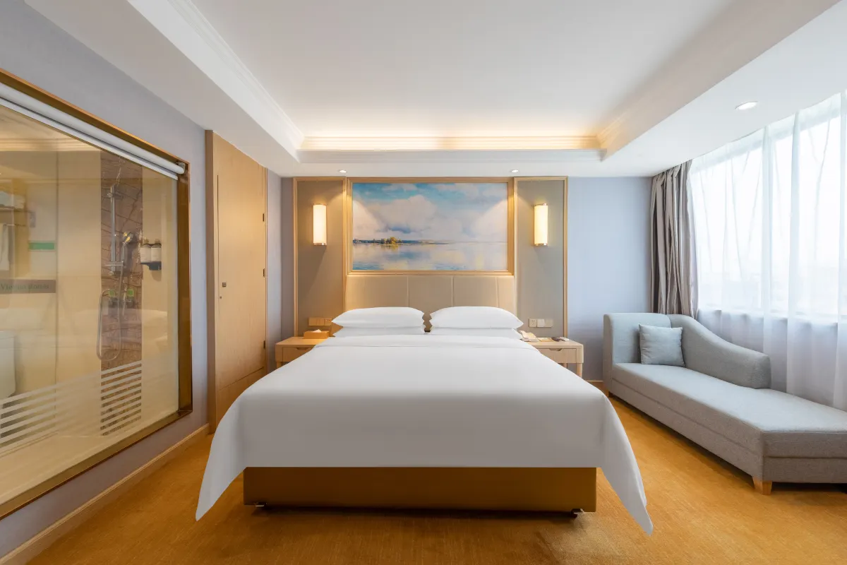 Vienna Hotel (Renhe subway station store of Guangzhou Baiyun ...