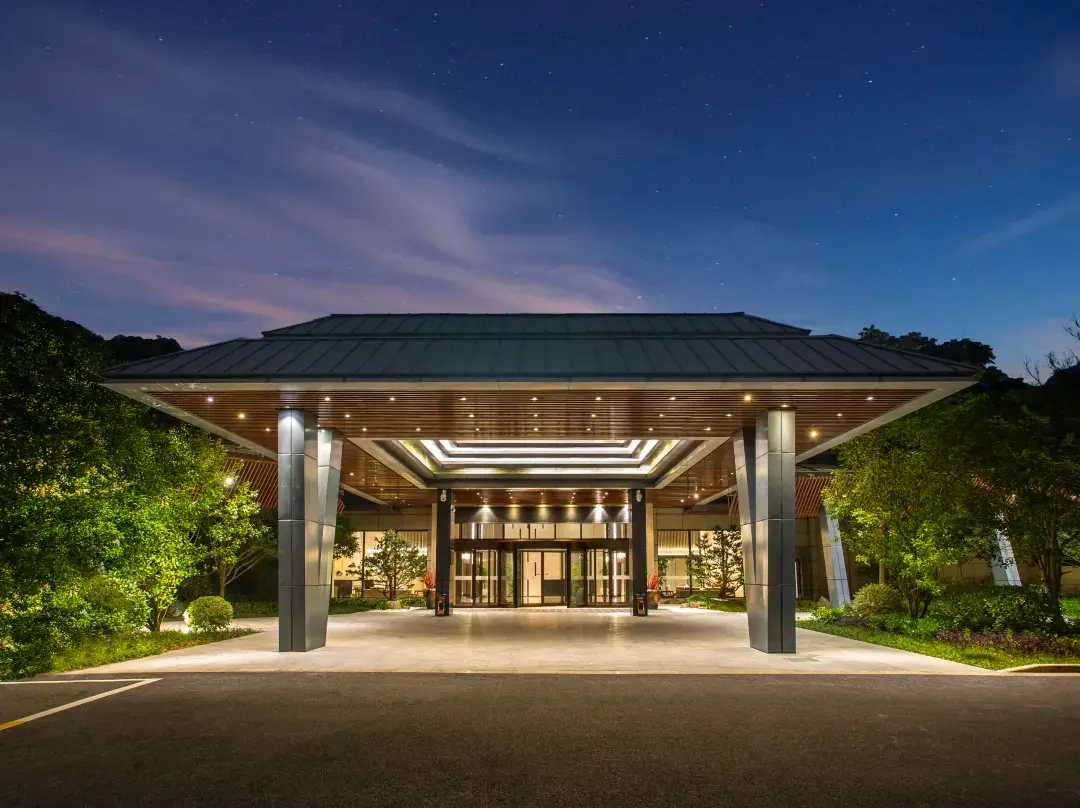 Howard Johnson Dongqian Lake Plaza Ningbo -Spring Joy Wing - 닝보 시