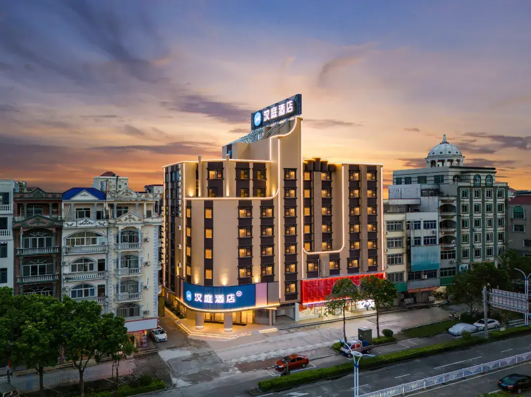 Hanting Hotel ) - Móng Cái