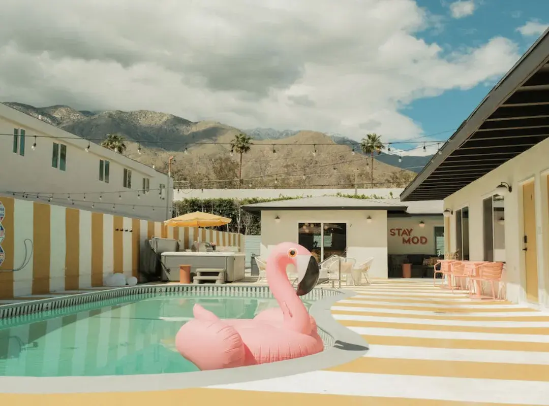Mod Retreat In Vibrant Palm Springs - Palm Springs, CA