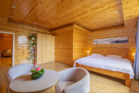 Yangshuo Jinxi Resort Hotel (Yulong River Jiuxian Pier) - 76 Photos ...