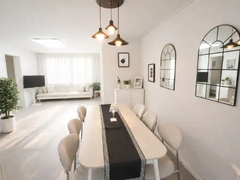 Rooftop Stay J, Camping-style Terrace, Modern Room, Traditional Market, 3r4b, Real Seoul - Seul