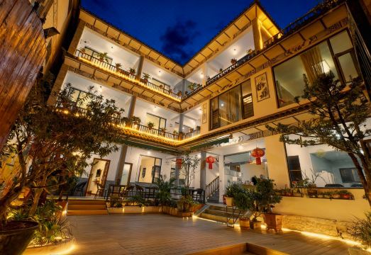 Banshan Du Guesthouse (Dali Ancient City March Street Branch)(半山渡民宿 ...