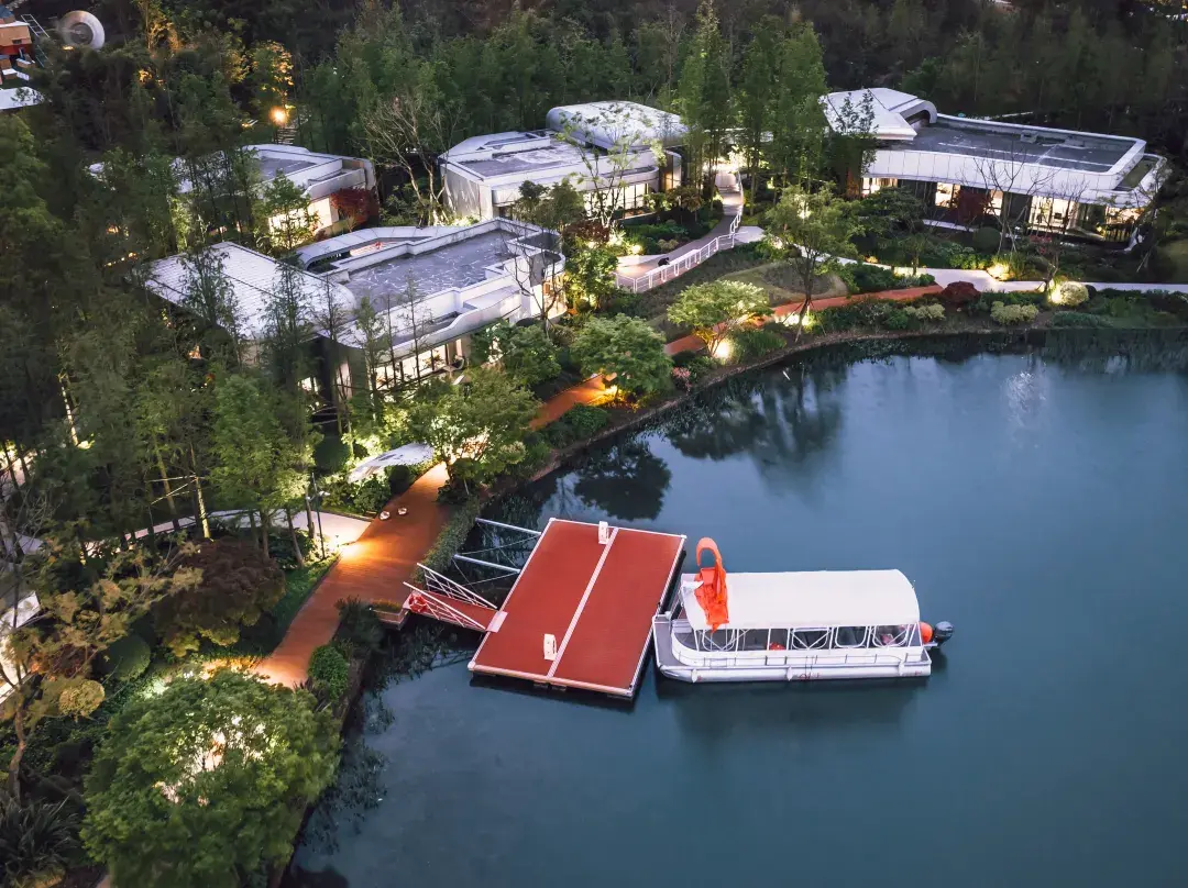 Wilderness Art Hotel - Chengdu