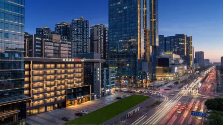 IntercityHotel Chengdu Financial City Twin Towers Reviews: Guest ...