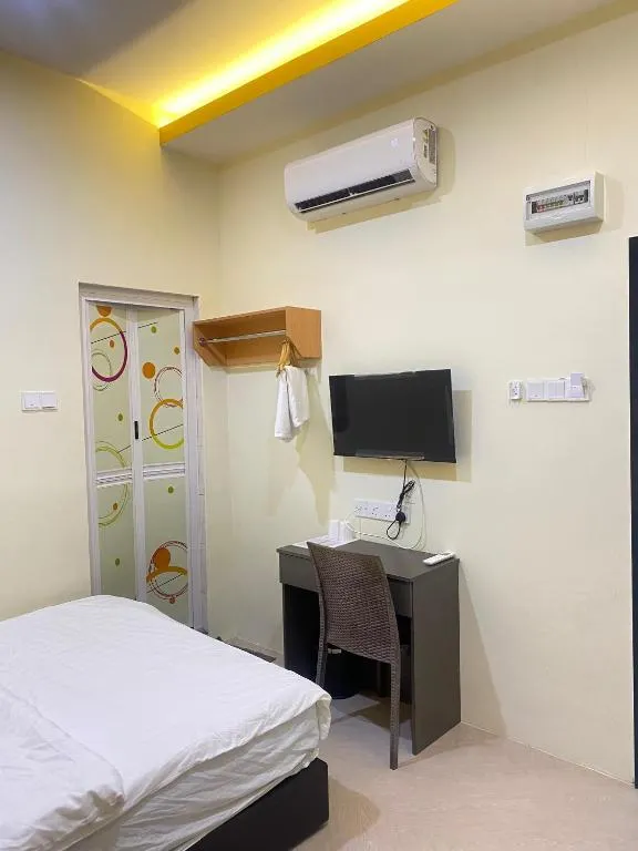 Sunshine Hotel - Rompin