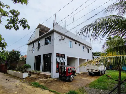 Reddoorz @ Elton Guesthouse - Kalibo