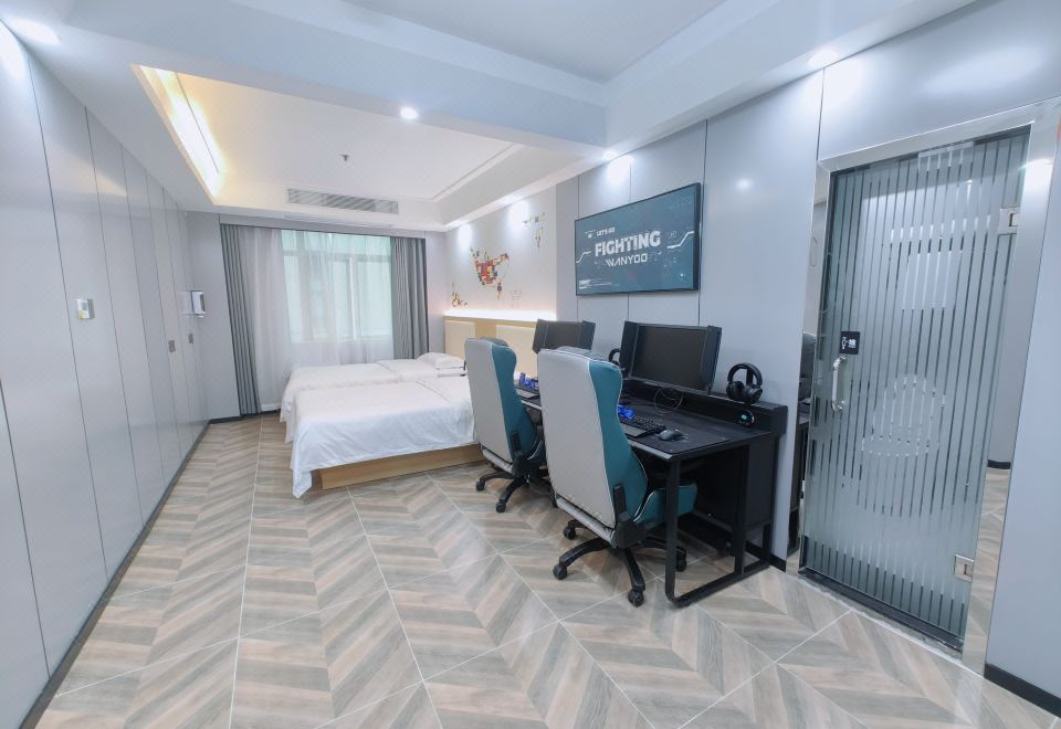 Wanyoo Esports Hotel (Shenzhen Futian Metro Station Branch)(网鱼电竞酒店 ...